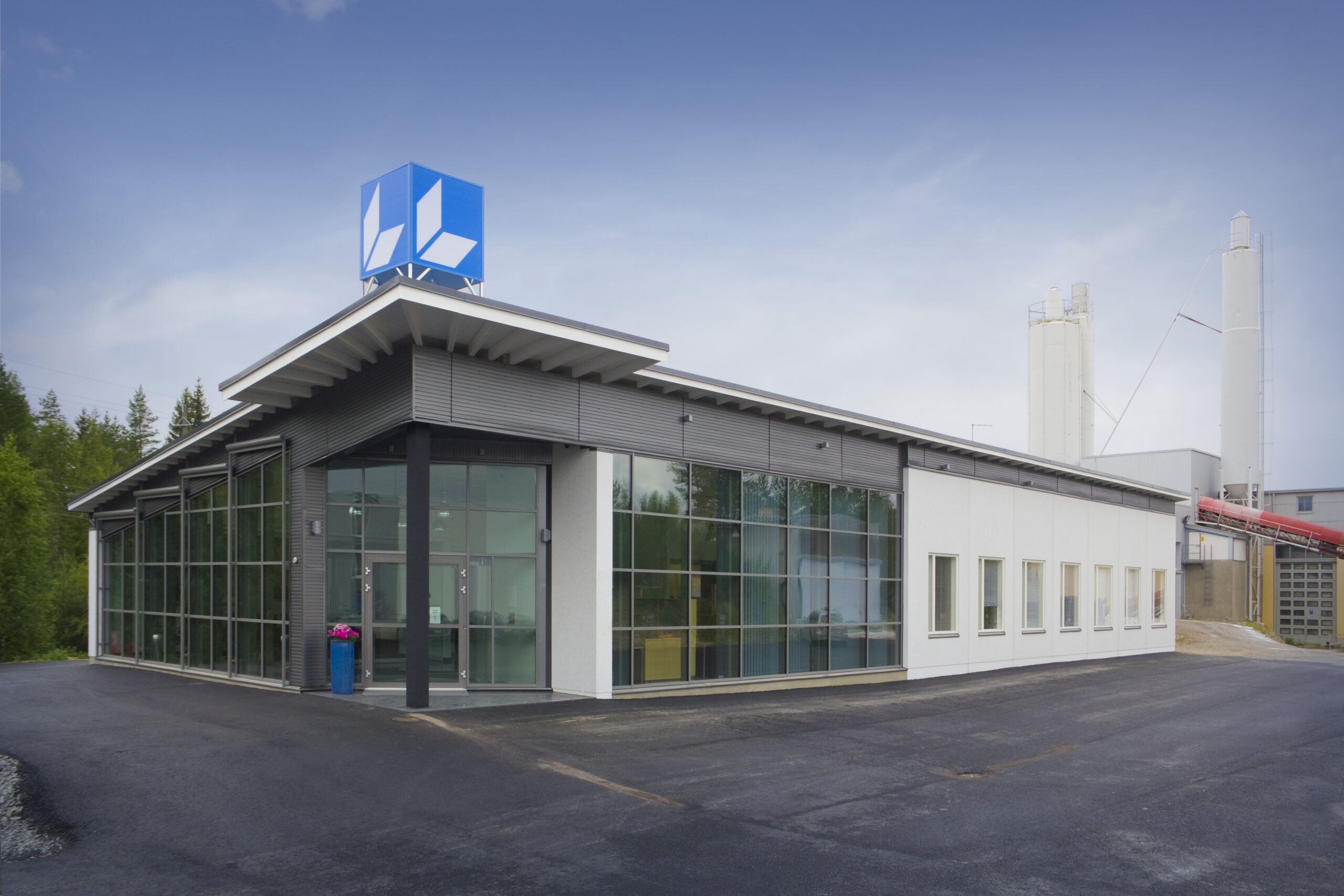 1930 Jyväskylän Helluntaiseurakunnan toimintakeskus - Rakennusliike ...